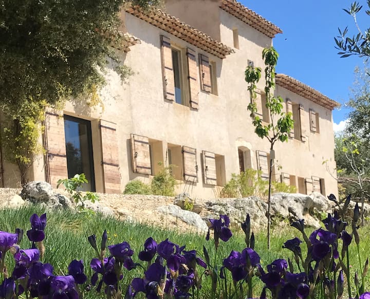 Mas In De Provence Met Uitzonderlijk Uitzicht Op De Luberon - Saint-Saturnin-lès-Apt