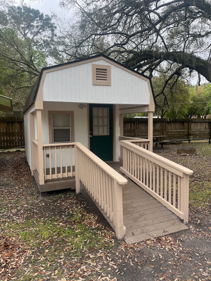 4 Best Tiny Houses For Rent Near Tallahassee, Florida - | Trip101