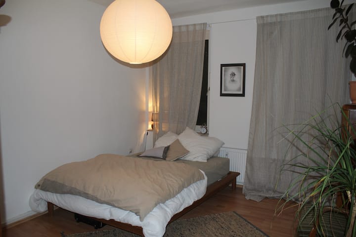 Ruhige Und Zentrale Wohnung Im Herzen Von Bochum - Bochum