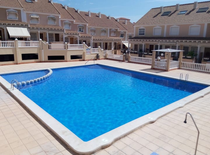 Bungalow Junto Al Mar Y Piscina - Santa Pola