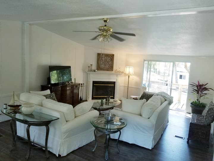 The Pink Pearl Of The Point Affordable 3/2 By Icw - Perdido Key, FL