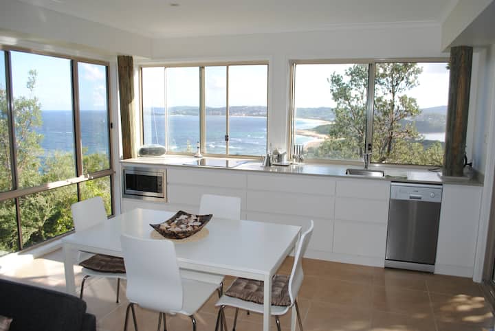 Beach And Bush Setting. Superb Views. - Terrigal