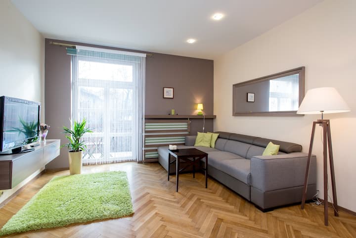Feel Like At Home - An Apartment With Balcony - Cracovia