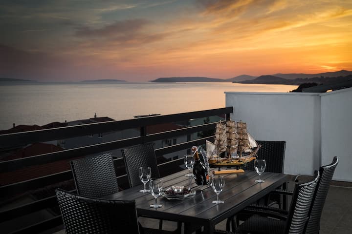 Seaview Apartment Sunshine - Podstrana