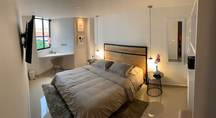 Appartement De Charme Au Centre De Laureles - Medellín