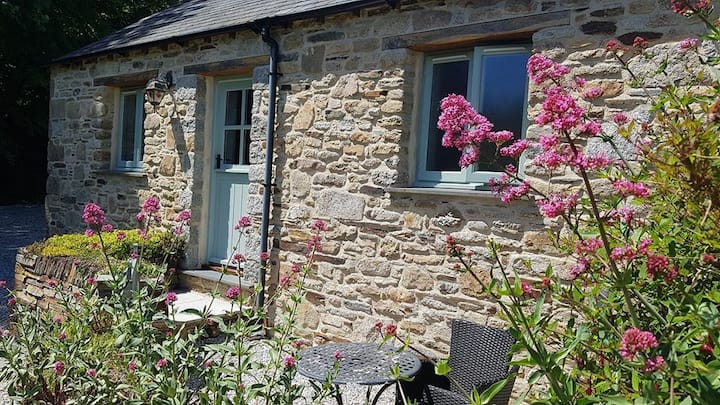 Cosy, Couples Barn The Shippen, With All Mod Cons - Boscastle