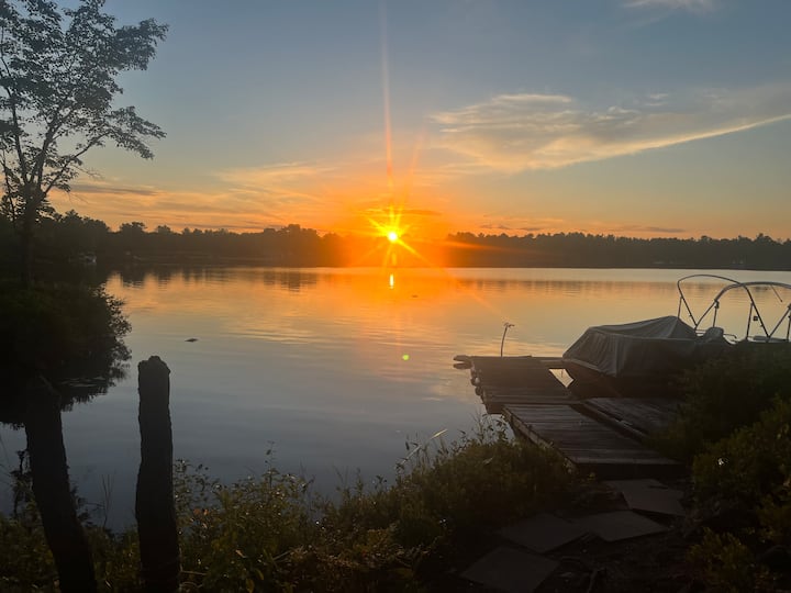 Spectacular Lakefront Cottage Getaway - Gravenhurst