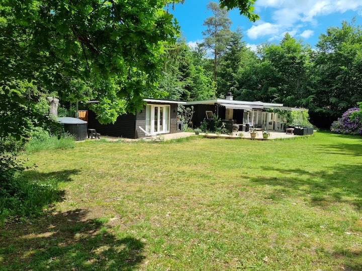Fantastisk Sommerhus Midt I Skoven Tæt På Vandet - Denmark