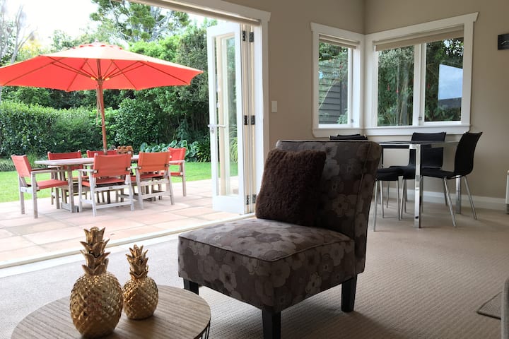 Seclusion In Central Auckland - Auckland