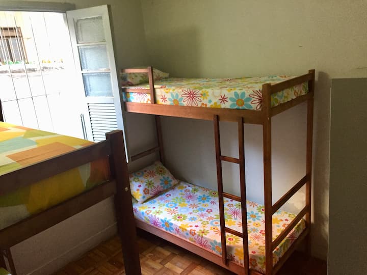 Quarto P/ 4 Próx. Pampulha E Centro - Belo Horizonte