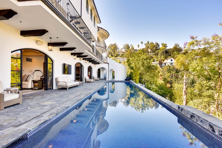 Luxury Modern Hollywood Hills Villa - Hollywood, CA
