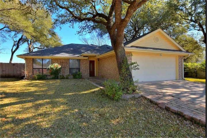 Stillhouse Hollow Lake Home - Belton, TX