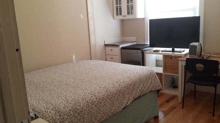 359 #C2 Dwntwn,new Studio/ba,hardwd - Palo Alto, CA