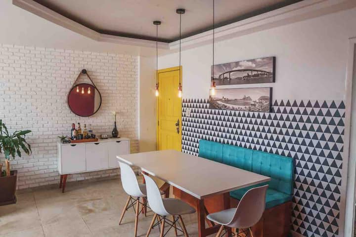 Apartamento Amplo E Charmoso No Barro Vermelho - Vitória
