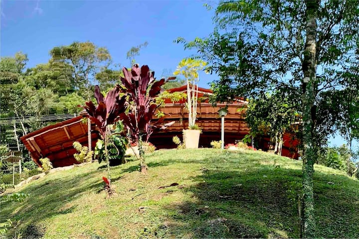 Linda Casa De Campo Na Floresta Com Piscina - Nova Friburgo