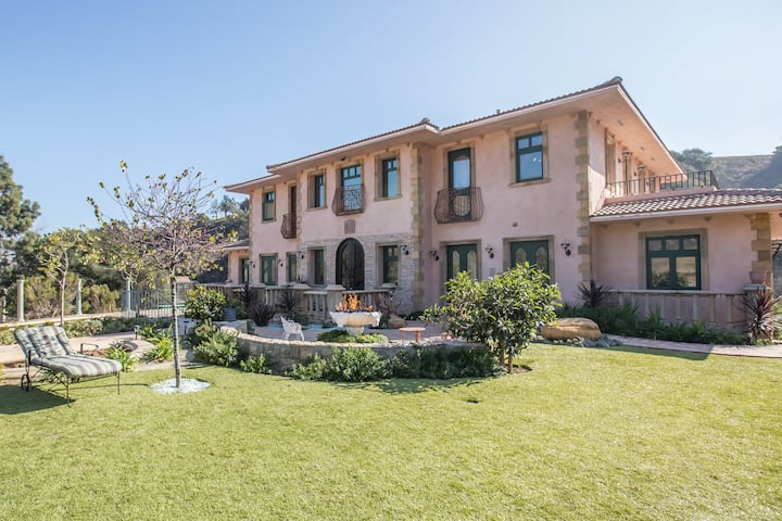 Malibu Tuscanyspacious Private Villa W/pool& Views - Malibu, CA