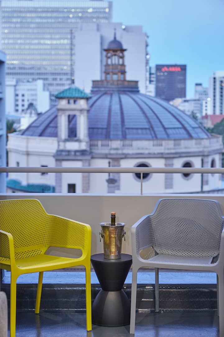 Centre Of The Book! Contemporary. Wifi. Pool - Le Cap