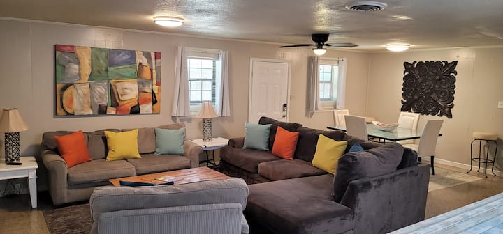 Easter Special Close To Events, Bchs & Naval Base. - Pensacola, FL