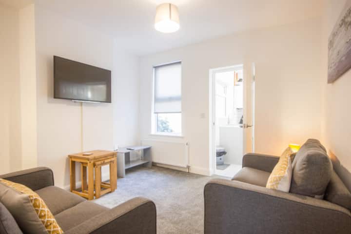 Central 3 Bed+ Parking-  Ideal Contractors House - Norfolk