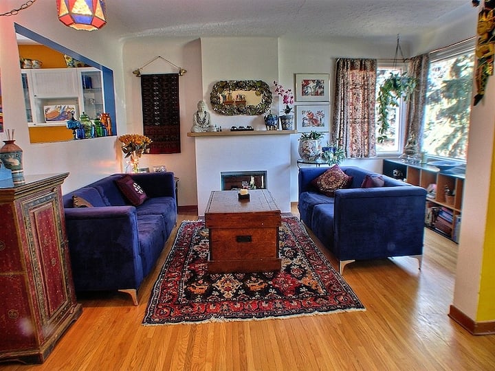 Private Sunny Room On Main Floor - Edmonton