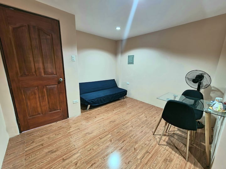 The Tcb Staycation Rooms - Compostela