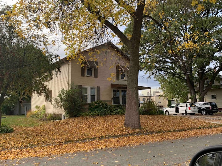 Cute & Cozy 2 Br Marinette Duplex-avail Long Term - Wisconsin