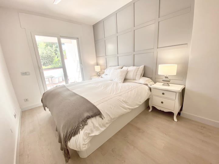 Moderno Apartamento A 100 Mtr De La Playa. - Marbella