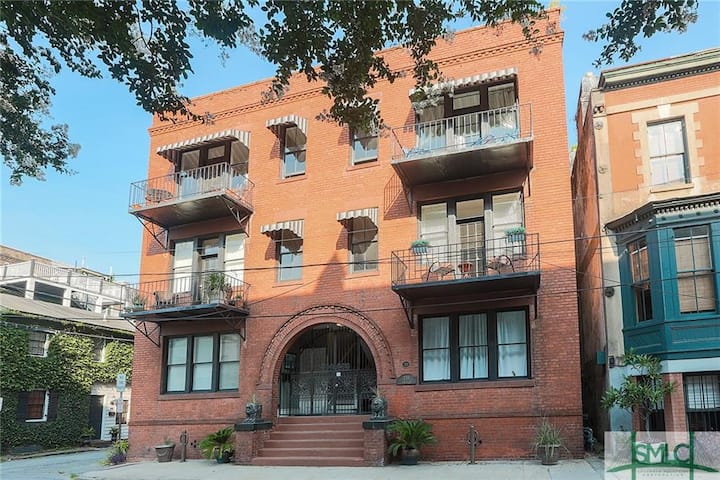Design District Executive Rental Condo - Savannah, GA
