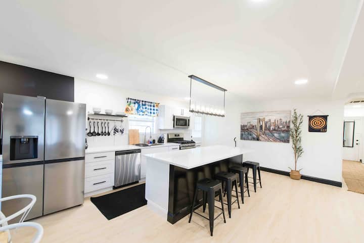 Baby Dog Friendly 15 People Welcome - McKinney, TX