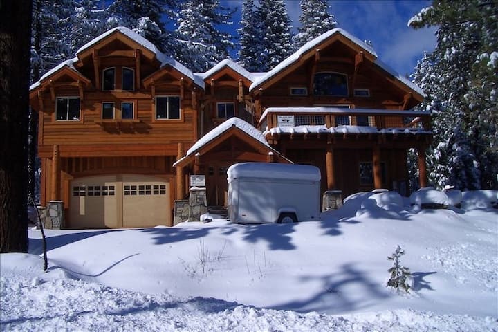 Sleeps 12, Hot Tub Steam Room Decks - Truckee, CA