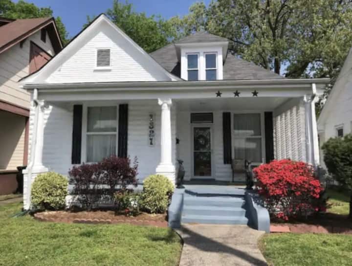 Once Upon A Time Cottage - Paducah, KY