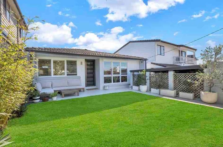 Renovated Coastal Home - Randwick