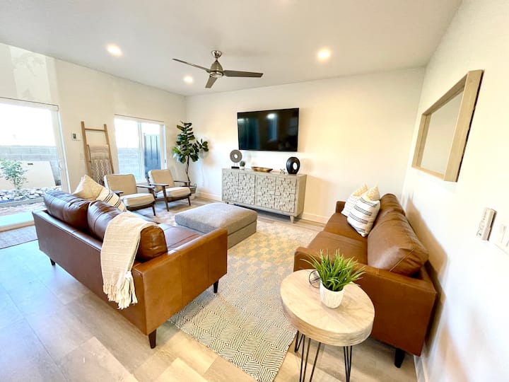 Trendy 5 Bd/4.5 Ba St. George Townhome At The Vue - St. George, USA