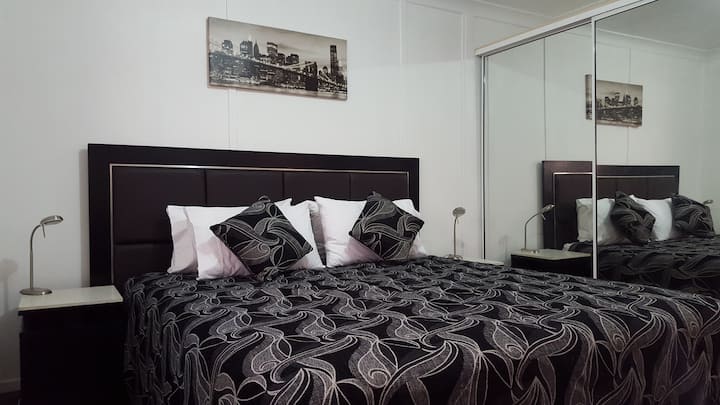 Secure Private 2 Bedroom Granny Flat - Blacktown