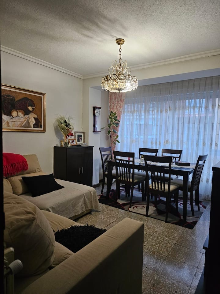 Acogedora Habitación En León. - León, Spain