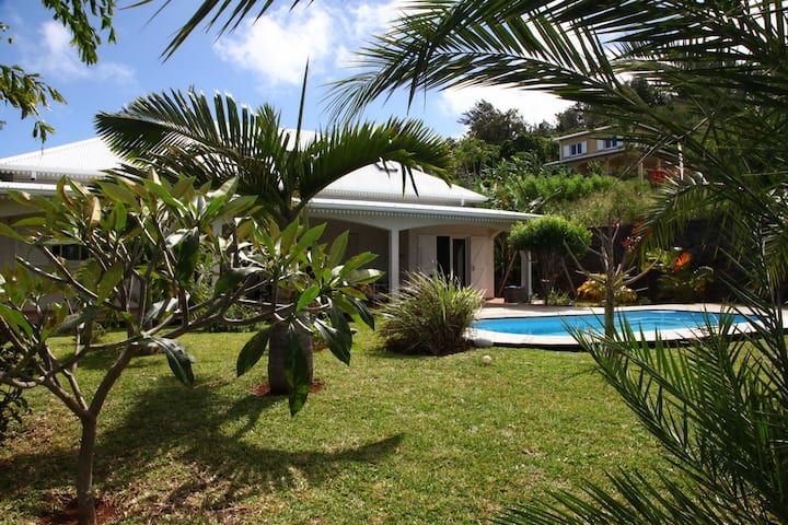 Villa Grd Standing Jardin Arboré Piscine Chauffée - Réunion
