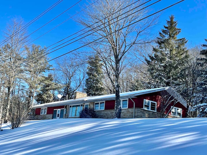 Deep Creek Lake Cabin 3br 1.5ba Honi, Wisp, & More - Oakland, MD