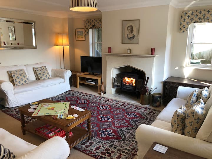 Spacious Home / Views / Games Room - Bibury