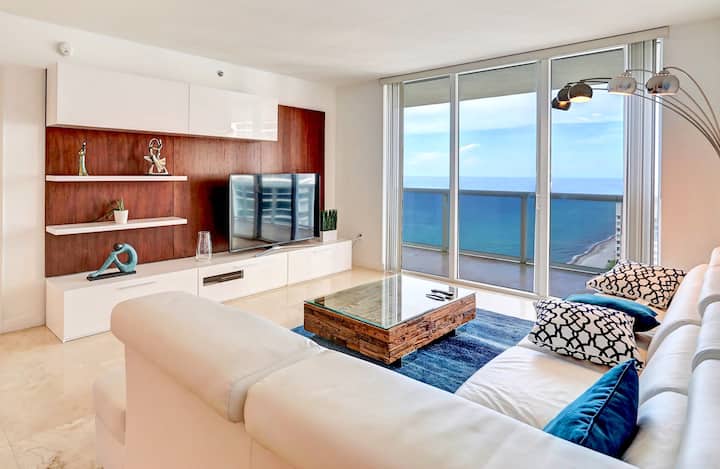 28th-floor Oceanfront Condo, Resortstyleamenities - Hallandale Beach, FL