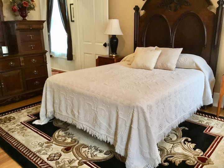 2 Bedroom Deluxe Suite In Historic Mainstrasse - Covington, KY