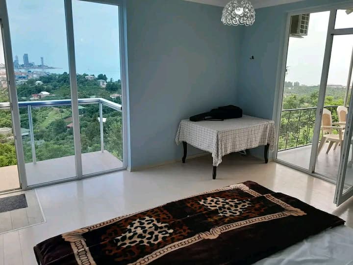 კერძო სახლი ბათუმში ბარცხანის გვერდით ქალაქის ხედი - Batumi