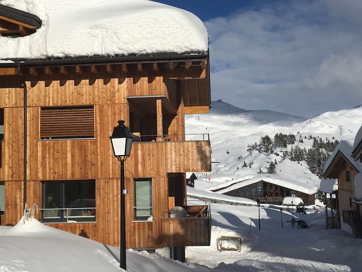 "Bim See" , Ferienwohnung Im Modernen Chalet-stil - Lax