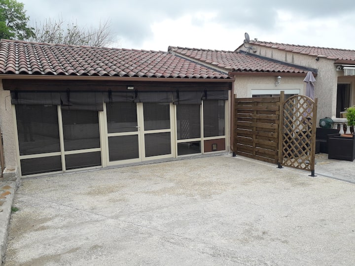 Appartement Indépendant "Villa Terres Des Rosiers" - Alès