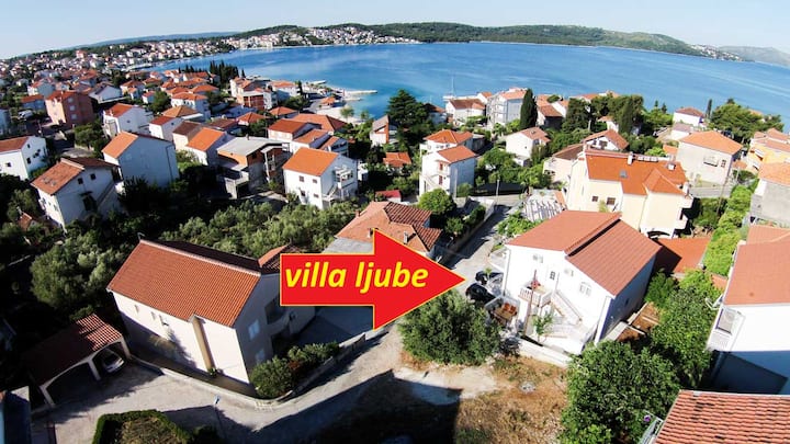 Apartment Jelena - Okrug Gornji