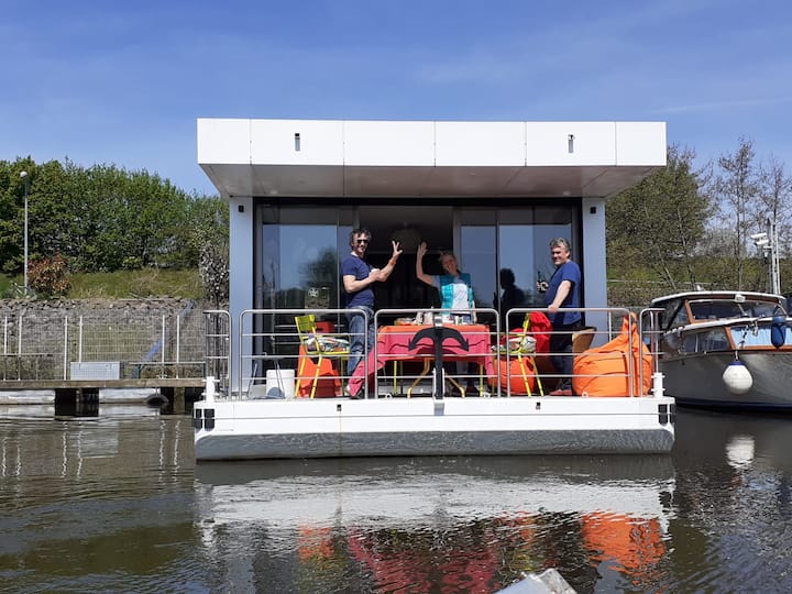 Auszeit Im Luxus-hausboot – Citynah & In Der Natur - Saarland