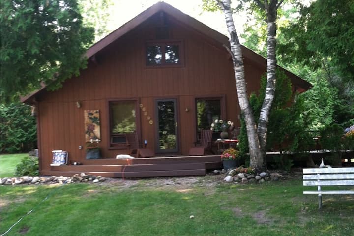 Charlevoix/petosky Cabin - Fall Colors And Skiing! - Petoskey, MI