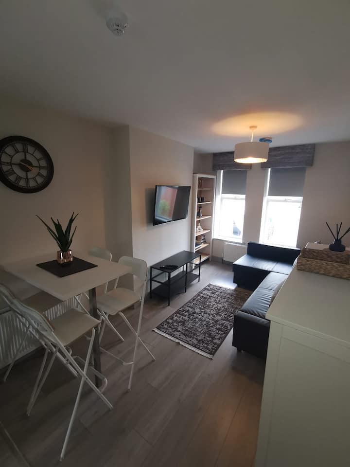 (Apt 2) Modern, Central Carlisle Road Apartment - Derry