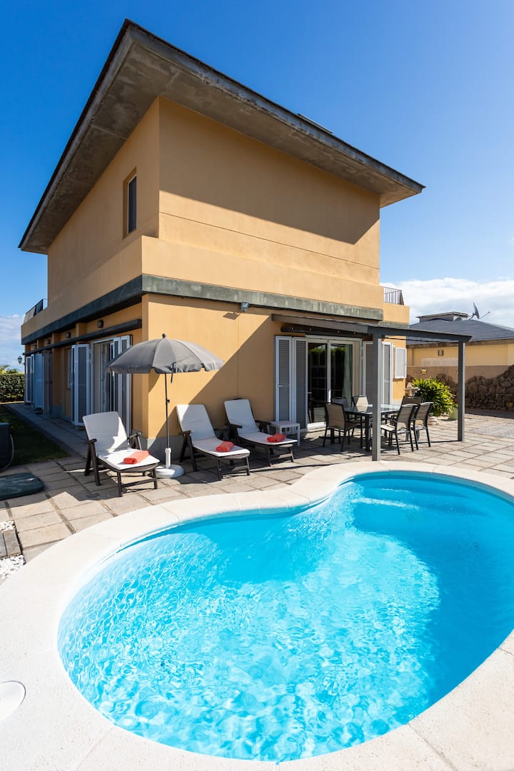 Dorina - Private Heatable Pool, Wifi, Views - Tenerife