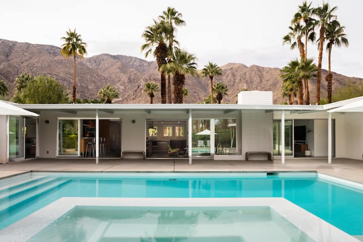 Mid Century Modern Vista Las Palmas Estate - Palm Springs, CA