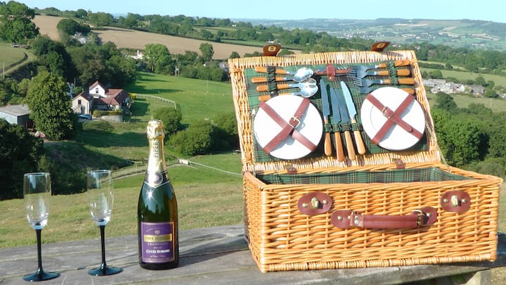 Ashleys House - 4 Star Self Catering Cottage - Honiton